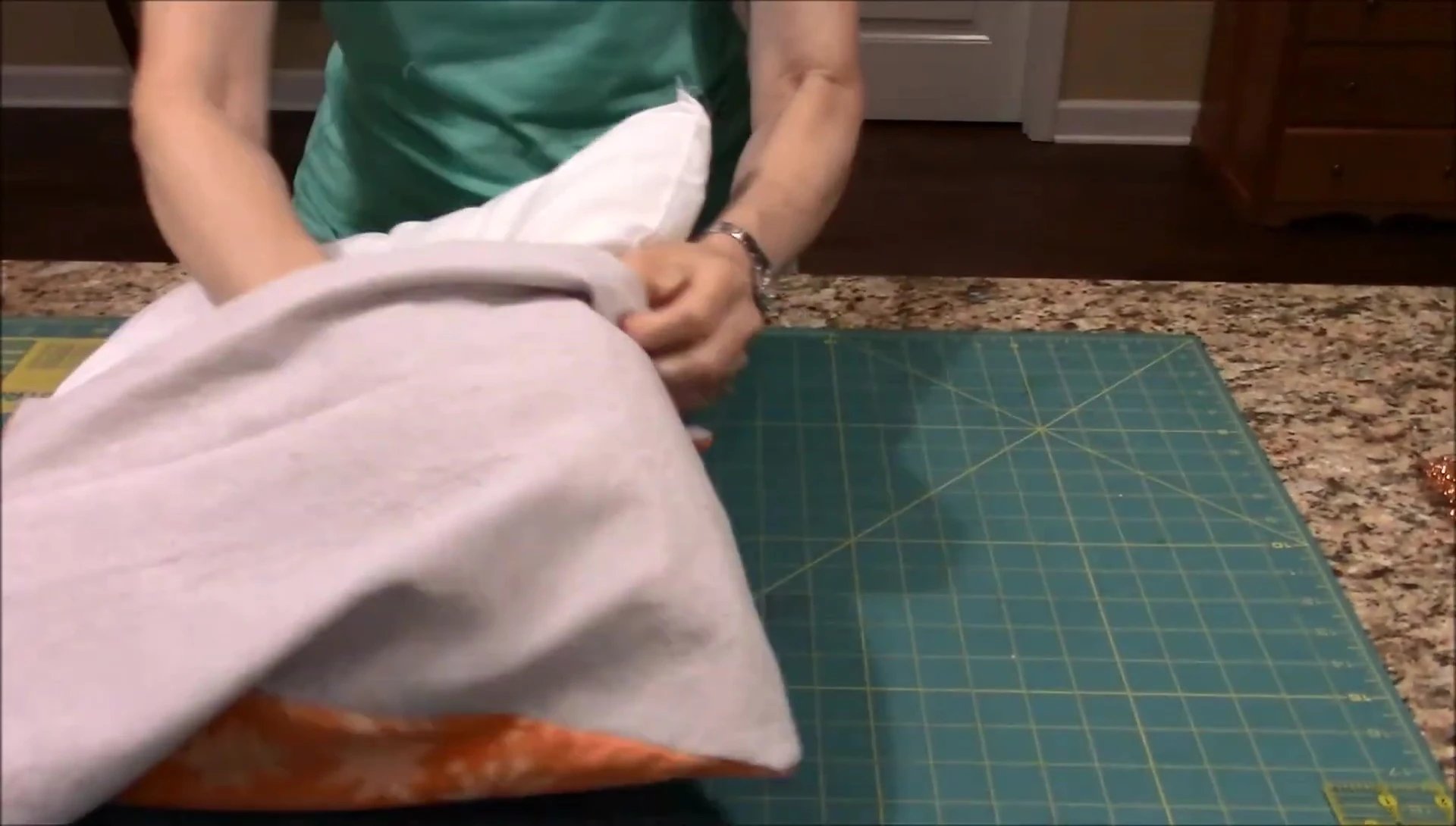 DIY Autumn Pillow Covers: Easy Envelope Closure Method